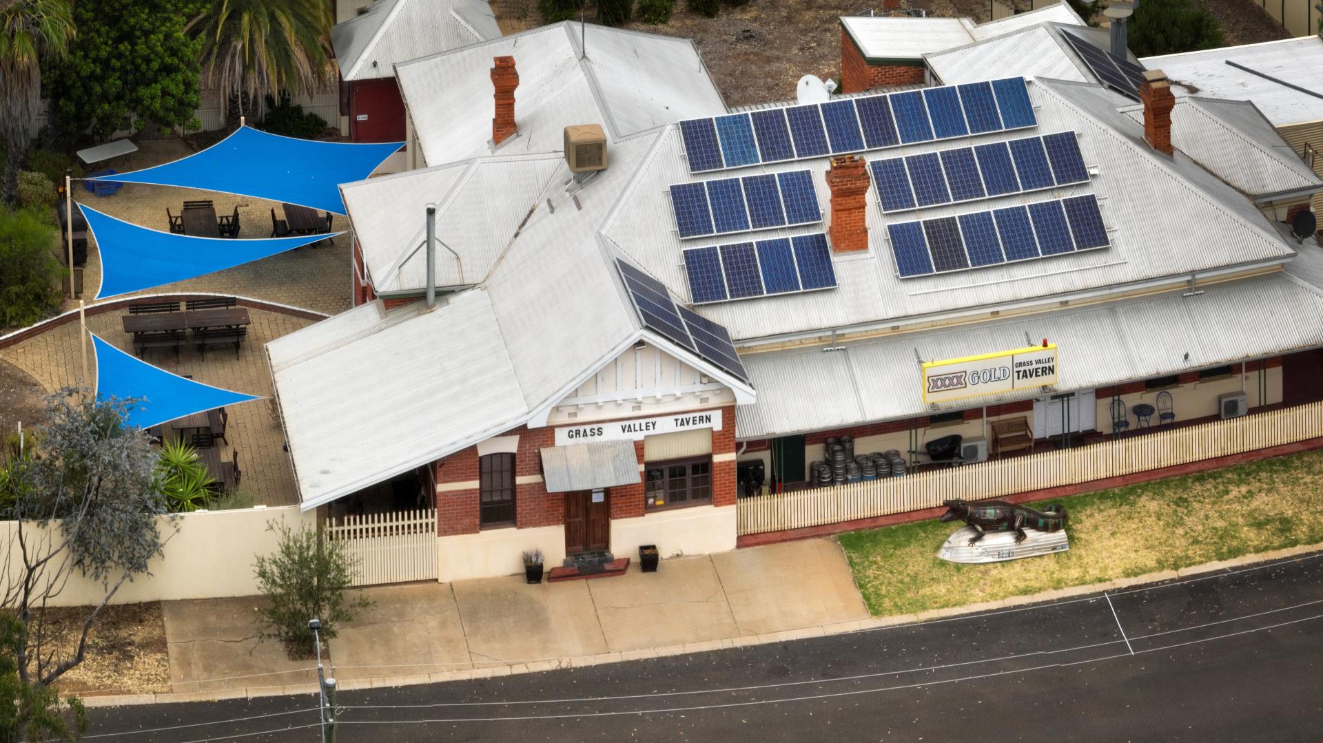 Grass Valley Tavern - Hello Perth